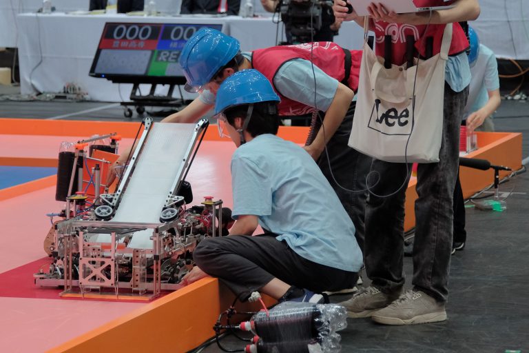 Our students participated in NHK Student Robocon 2023 and advanced to ...